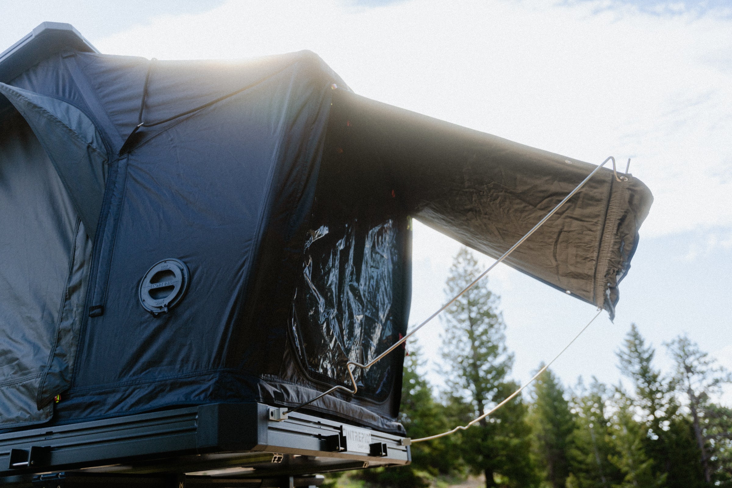 Geo 3.0 Pro Rooftop Tent | Large Tent with Heater & AC Port – Intrepid ...